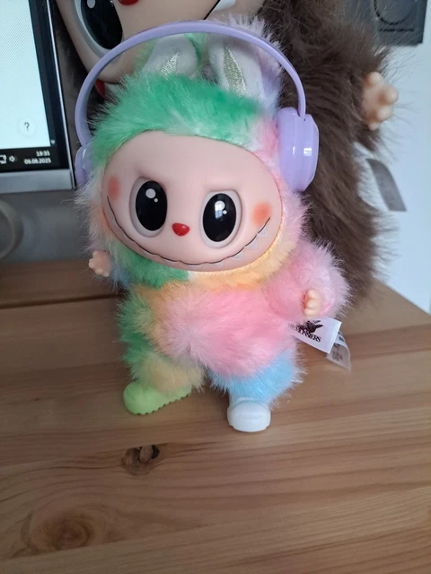 LABUBU LAFUFU EDITION Monster Blind Box Random Latest Ver. 4 Rainbow £ ...