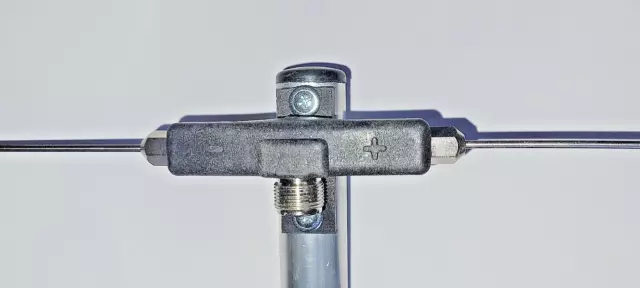 AMATEUR RADIO ANTENNA 144MHz-2 Meter band Half-Wave Dipole £25.99 ...