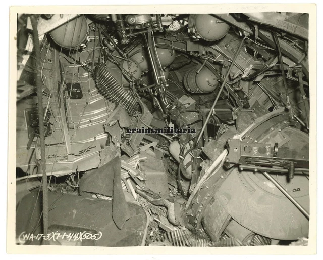 ORIG. FOTO USAAF Flugzeug Bomber Wrack bei Flugplatz WATTON Norfolk ...