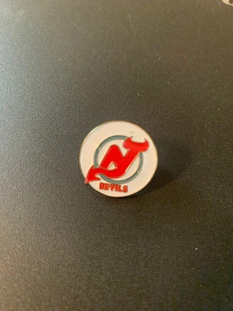 VINTAGE NHL NEW Jersey Devils Hockey Logo Pin $15.99 - PicClick CA