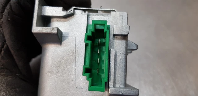 05026132AC ANTIRROBO PARA Chrysler Grand Voyager Limited 442669 442669 ...