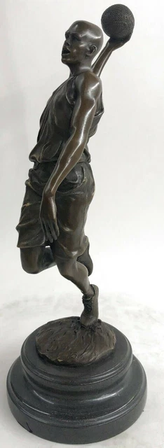 SIGNÉ ORIGINAL MIGUEL Lopez ( Milo) Michael Jordan Tribute Bronze ...