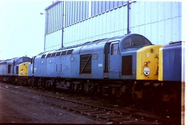 35MM RAILWAY COLOUR Negative Class 40 034 in Doncaster Works £1.95 ...