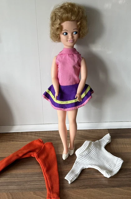 VINTAGE PEDIGREE SINDY Friend Vicki Vicky Vikki Doll 60’s Plus Ski ...