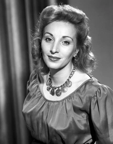 RADIO ACTRESS ANNA Karen She is in the cast of Dangerously Yours 1940s ...