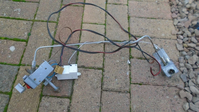 DOMETIC RM123 GAS Burner / 12 ignitor Caravan / Motorhome Campervan ...