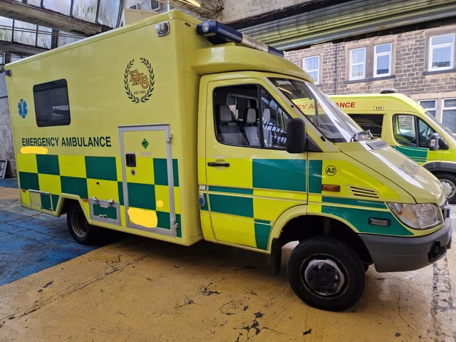 2004 MERCEDES SPRINTER 416 2.7 4x4 EX-AMBULANCE / CAMPER £9,000.00 ...