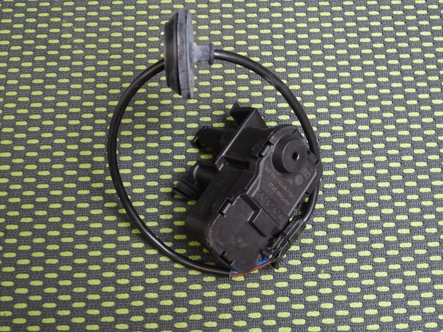 ORIGINAL VW TANKKLAPPE Stellmotor Tankdeckel 5C6810773K EUR 24,99 ...