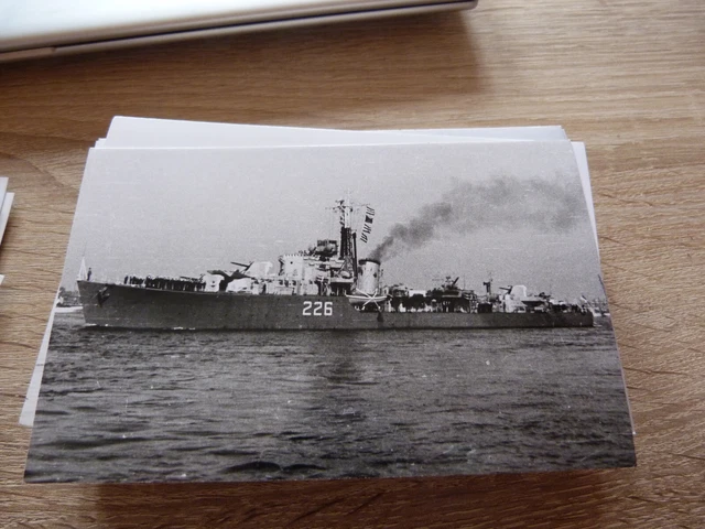 PHOTO: CANADIAN NAVY destroyer 226 HMCS CRESCENT built 1944 #70.496 £1. ...