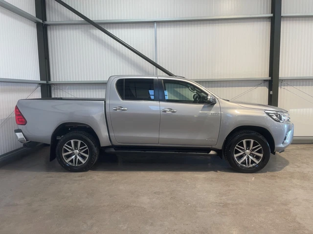 2020 (70) TOYOTA Hilux Invincible 4x4 *71k miles* £14,950.00 - PicClick UK