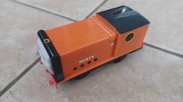 THOMAS TRACKMASTER RUSTY Train, battery operated. Old style. TOMY £9.99 ...