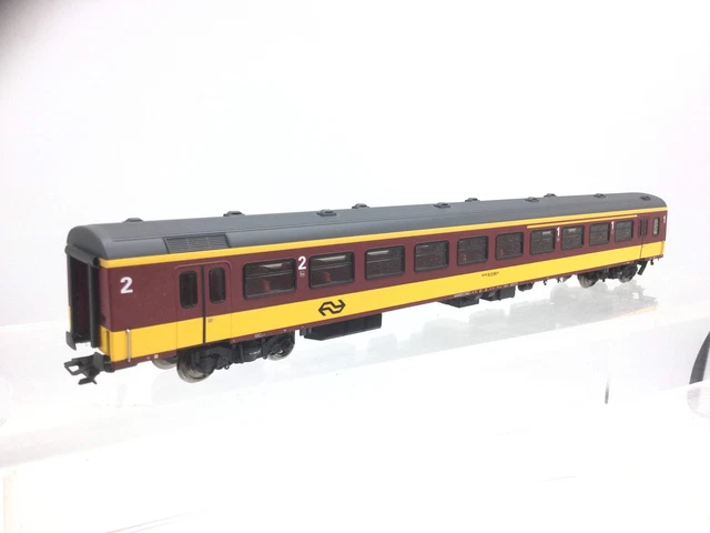 PIKO 97640 HO Gauge NS/SNCB ICR 1st/2nd Class Passenger Coach £49.99 ...