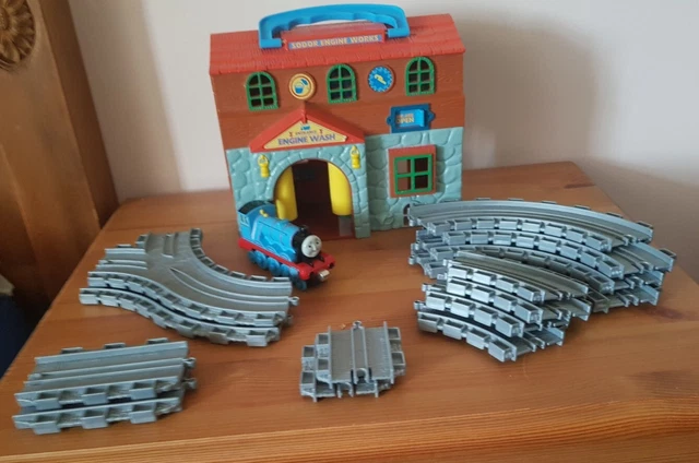 THOMAS TANK ENGINE Take Along, Sodor Engine Wash Works With Track ...