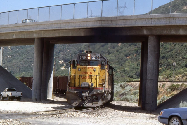DUPLICATE SLIDE-UNION PACIFIC SD40-2 #3710 & Train Action/ Cajon Pass ...