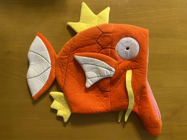 POKÉMON MAGIKARP KIGURUMI Gorra de Peluche TMY-070 Cosplay Sombrero ...