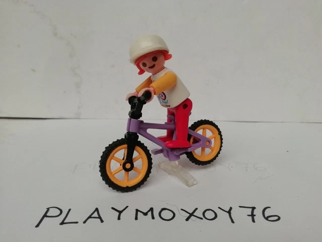 PLAYMOBIL. MAGASIN PLAYMOXOY76. Figure De Fille Sur Un Vélo. EUR 4,30 ...