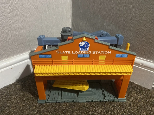 THOMAS & FRIENDS Take N Play Slate Loading Station Playset 2012 £9.99 ...