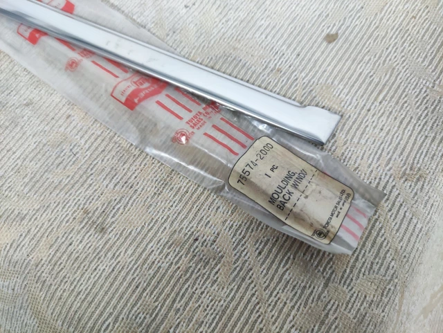 NOS TOYOTA トヨタ BACK WINDOW SIDE MOULDING LH CORONA RT RX MarkII # 75574 ...