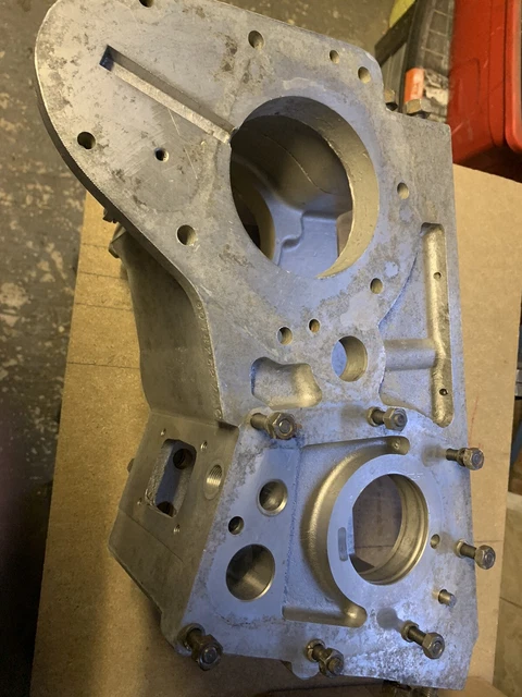 LAND ROVER SERIES 3 Transfer Box Casing £100.00 - PicClick UK