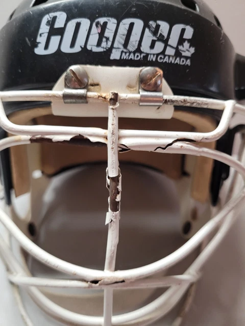 VINTAGE COOPER SK 2000 Hockey Goalie Helmet With Cooper Hm30 Cage $99. ...