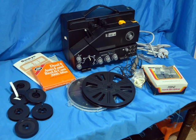 VINTAGE SANKYO -700 SUPER 8mm film CINE SOUND PROJECTOR Boxed, mic ...