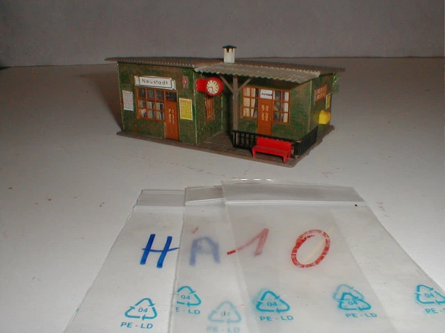 MODELLBAU,MODELLEISENBAHN SPUR HO, Landbahnhof 12 x 8 x 5 cm (HA10 EUR 8,95 - PicClick DE