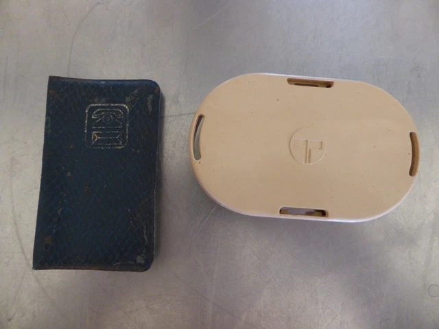 TELECOM AUSTRALIA VINTAGE junction box/plastic with small telephone no ...