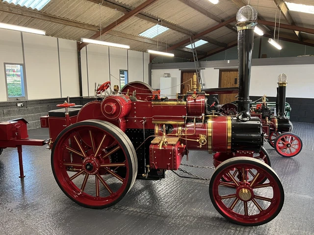 NEW 9& SCALE Tasker Little Giant Traction Engine + Ride On Trailer £ ...