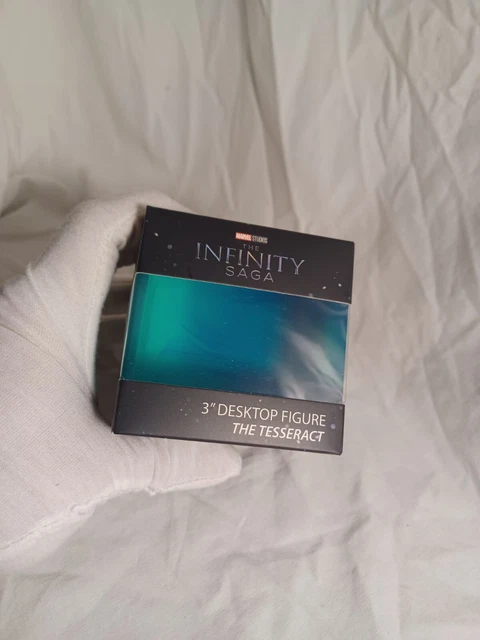 MARVEL STUDIOS LOKI Resin Tesseract Cube Replica | Toynk Exclusive £33. ...