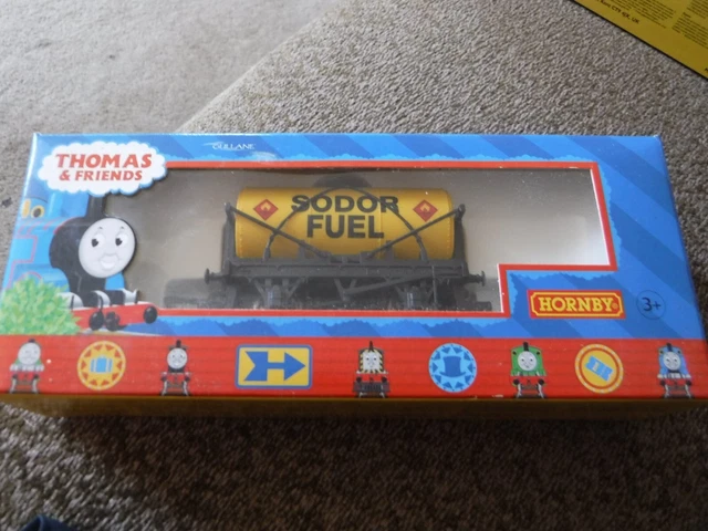 HORNBY R9055 THOMAS The Tank Engine Friends SODOR FUEL TANKER USED OO ...