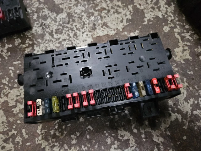 VW GOLF MK1 Scirocco Mk2 Fuse Box 171941813D Ce1 Caddy Mk1 Cabrio £45. ...