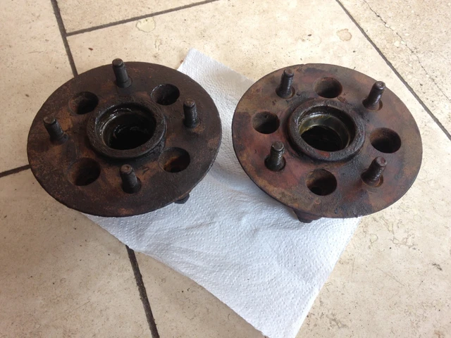 TRIUMPH HERALD/SPITFIRE KIT Car Front Suspension Wheel Hubs X2 £21.99 ...