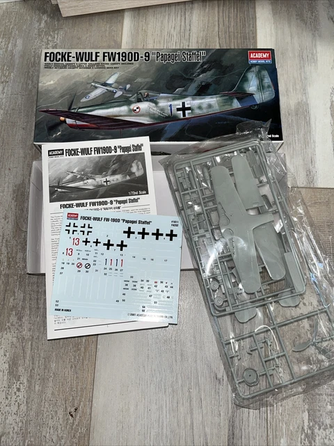 ACADEMY 1:72 FOCKE-WULF Fw190 D-9 Papagei Staffel Nr 1611 EUR 10,00 ...