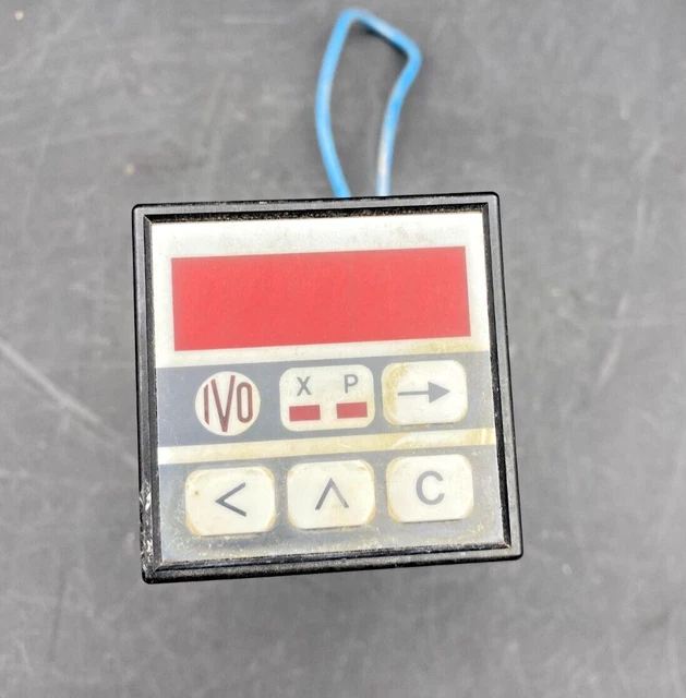 BAUMER IVO COUNTER 370.00.854 + Terminal Blocks Hartmann EUR 99,90 ...