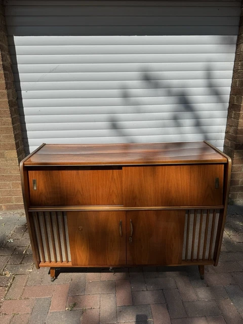 HARMONIE 1970S RADIOGRAM (Radio, record Player & Drinks Cabinet) £975. ...