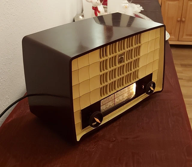 PHILIPS BX 135 U/altes Röhrenradio/ restauriert und mit Bluetooth ...