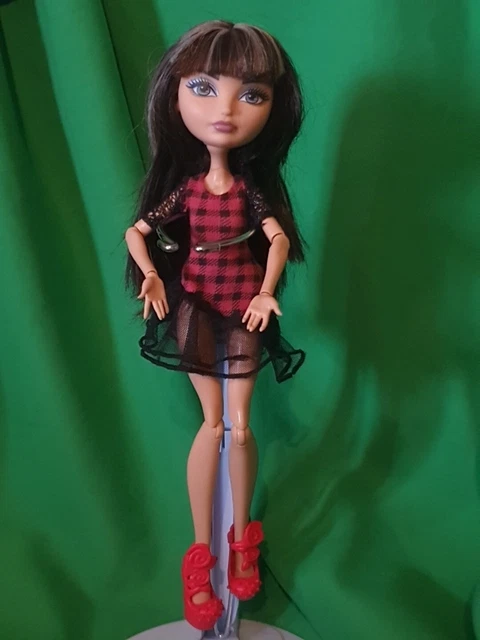 EVER AFTER HIGH Cerise Hood Daughter of Red Riding Hood £7.00 - PicClick UK
