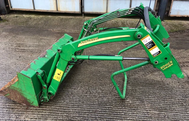 JOHN DEERE 200CX compact tractor loader and bucket £1,750.00 - PicClick UK