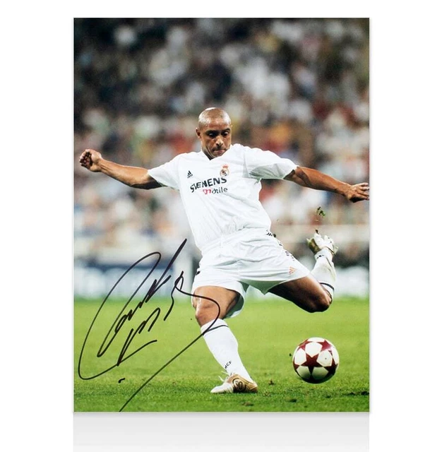 FOTO AUTOGRAFO ROBERTO Carlos firmato Real Madrid EUR 122,48 - PicClick IT