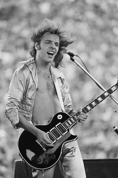 SINGER PETER FRAMPTON John F Kennedy Stadium U S A 1977 OLD MUSIC PHOTO ...