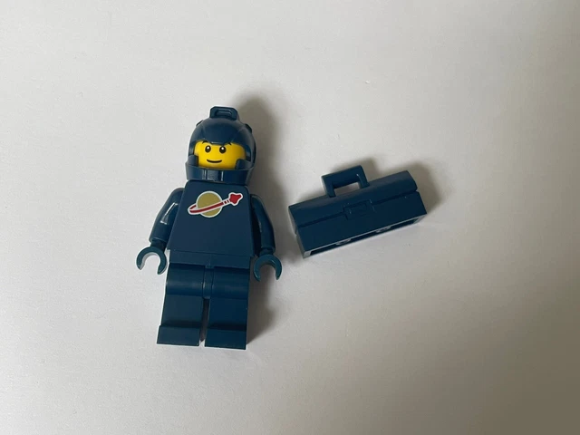 LEGO BUILD-A-MINIFIGURE (BAM) Blu Scuro Classic Space Torso Spaceman ...