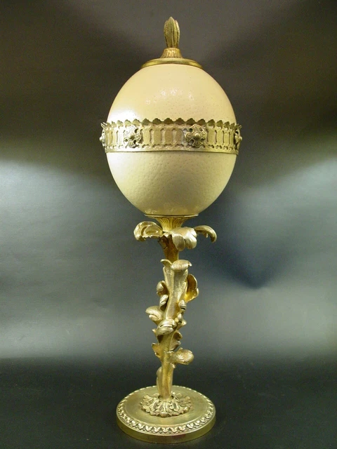 CABINET DE CURIOSITÉS oeuf d'autruche pied bronze doré XIXéme. EUR 350 ...