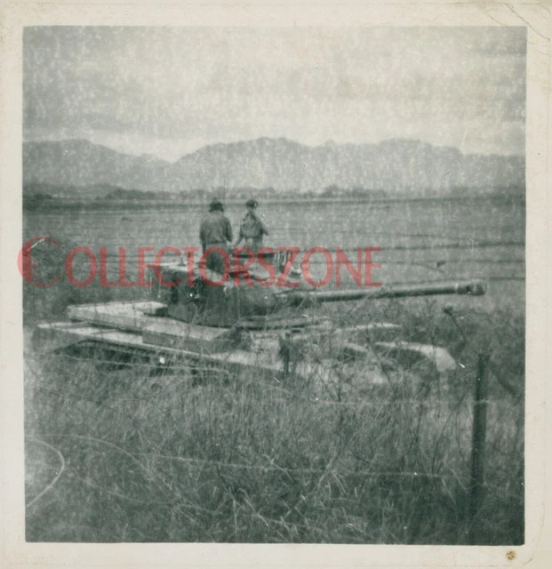 BRITISH ARMY SOLDIERS In Tank 1950's unknown Location 2.25x2.25 Inch £ ...