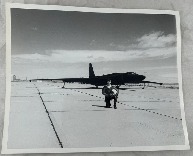 VINTAGE GLOSSY PHOTO Edwards AFB California USAF AFTC #28 Pilot ...