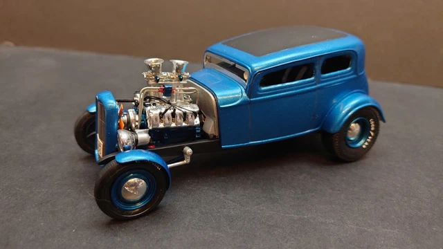 AMT 1932 FORD Vicky Hotrod Built - 1/25 Scale Model Kit Collection Lot ...