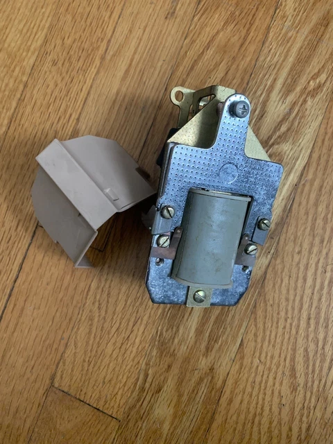 AUTOMATIC ELECTRIC 1A Coin Relay with Dust Cover for 3 Slot Payphone £ ...