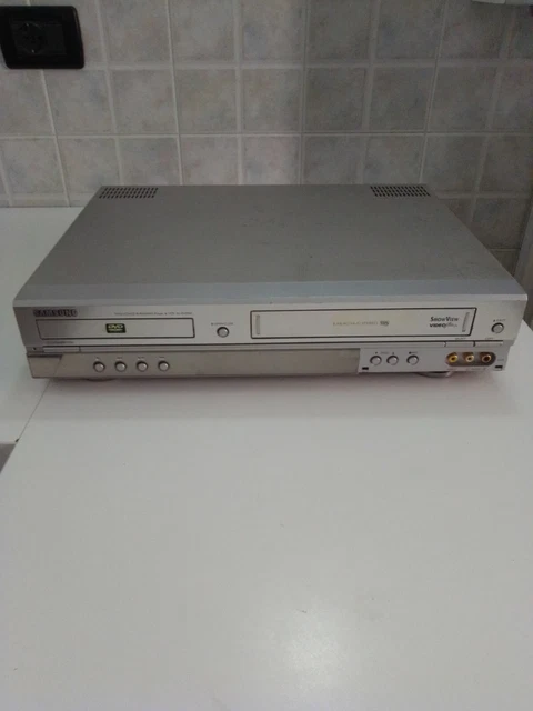 VIDEOREGISTRATORE SAMSUNG VHS Combo Dvd/Vhs Leggi Descrizione EUR 29,90 ...