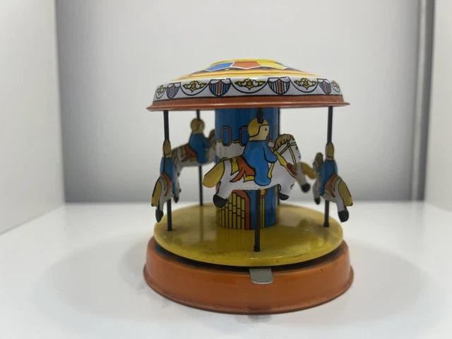 JOUET EN TÔLE carrousel 9 cm x 9,5 cm état voir photos EUR 29,99 ...