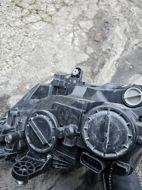 MERCEDES-BENZ C-KLASSE W205 Scheinwerfer Halogen Rechts A2059066402 EUR ...