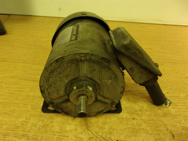 MOTOR DE INDUCCIÓN trifásico Mitsubishi Super Line JIS C 4004 *ENVÍO ...